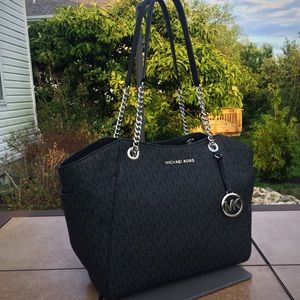 Michael Kors | Bags | Nwt Michael Kors Jet Set Chain Shoulder Tote ...